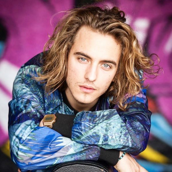 Manel Navarro interpreta en acústico un mashup de temas eurovisivos ...