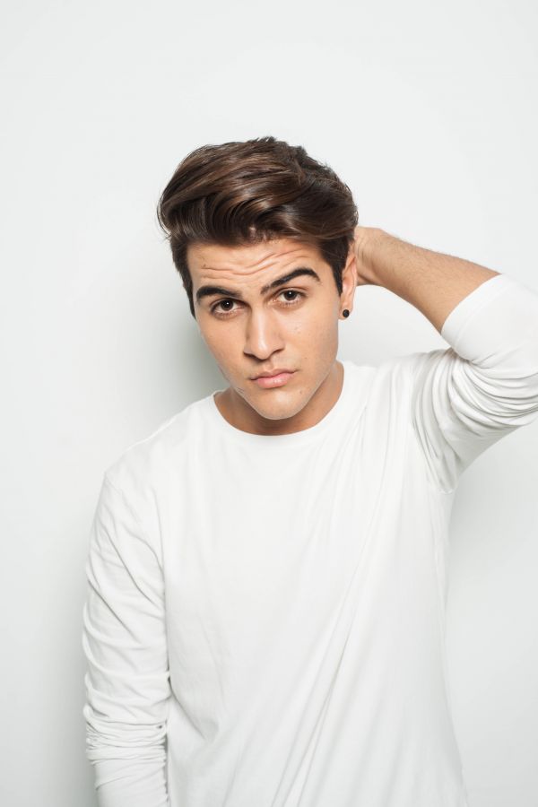 Maverick: El niño de los ojos de Laura Pausini y para las pistas de ...