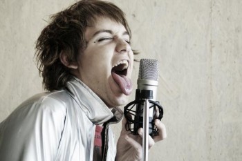 Gio, uno de los componentes de D-Vine, presenta Divo - eurovision-spain.com