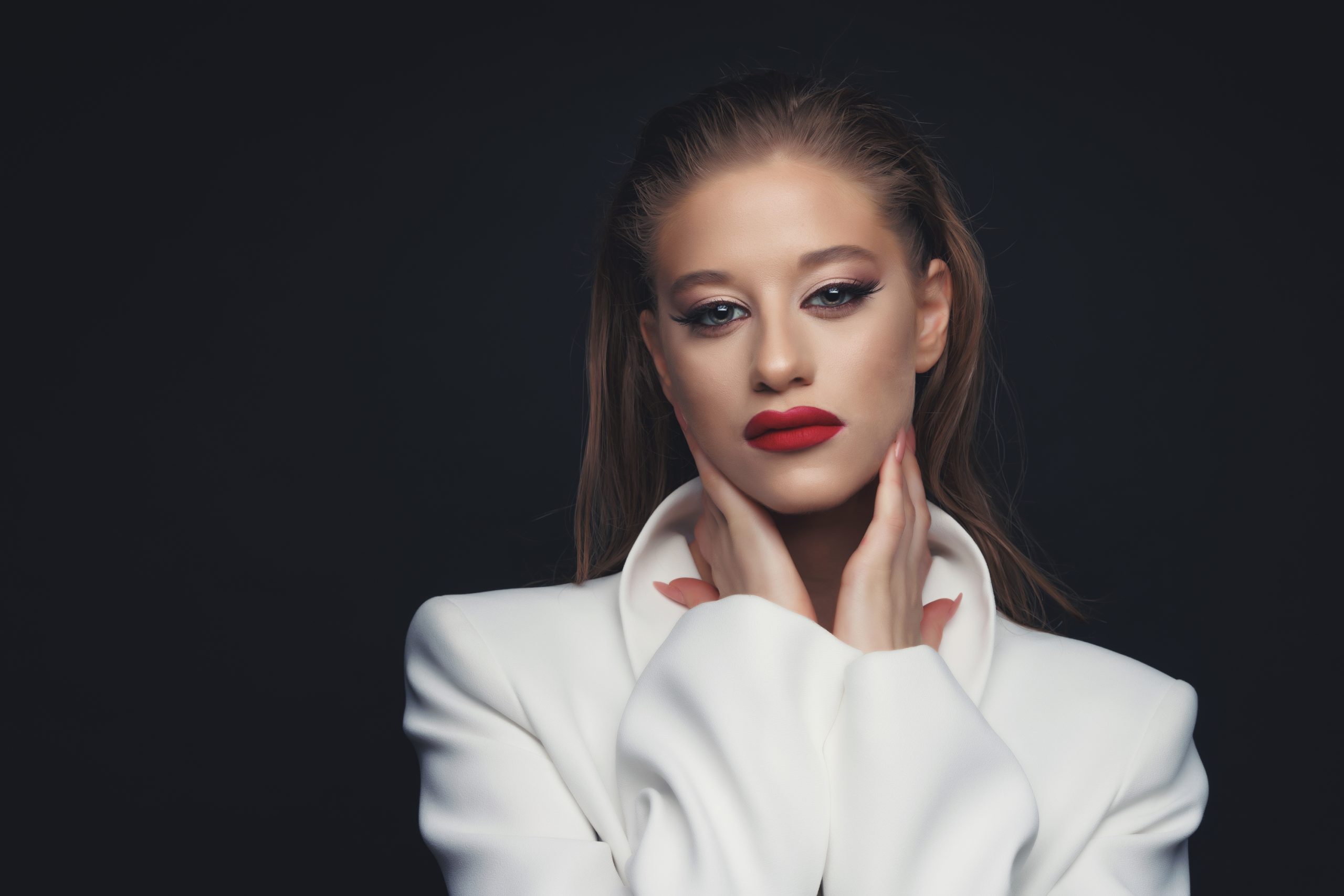 Iru estrena la versión acústica de Echo, su tema para Eurovisión ...