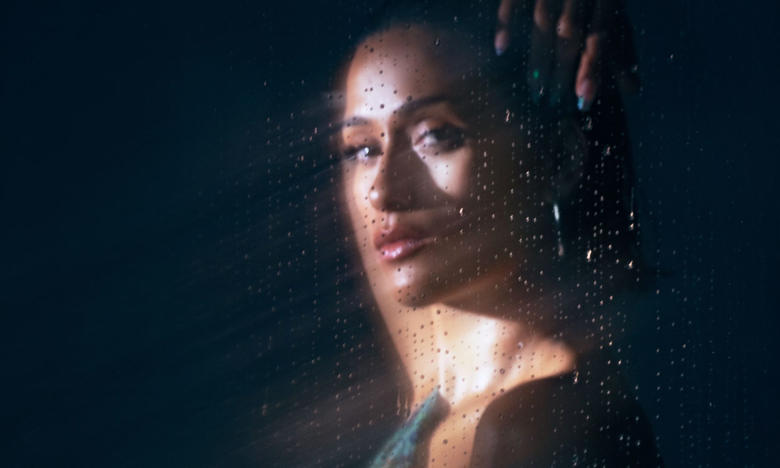 Llegó la mami: Chanel publica ¡Agua!, su primer álbum de estudio ...